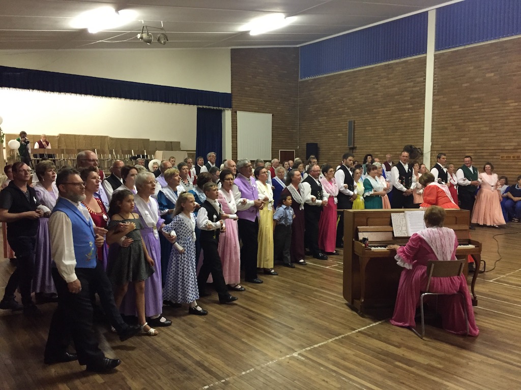 Die Afrikaanse Volksang- en Volkspele Beweging